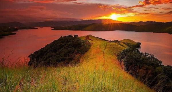 The Beauty of Sentani Lake, a Hidden Paradise in Papua – West Papua Now