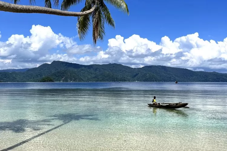 5 Highly-recommended Natural Tourism Destinations in Papua, from Lake ...